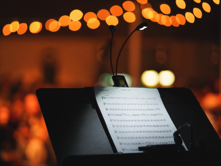Free download | HD PNG notes music light glare bokeh 4k wallpaper | TOPpng