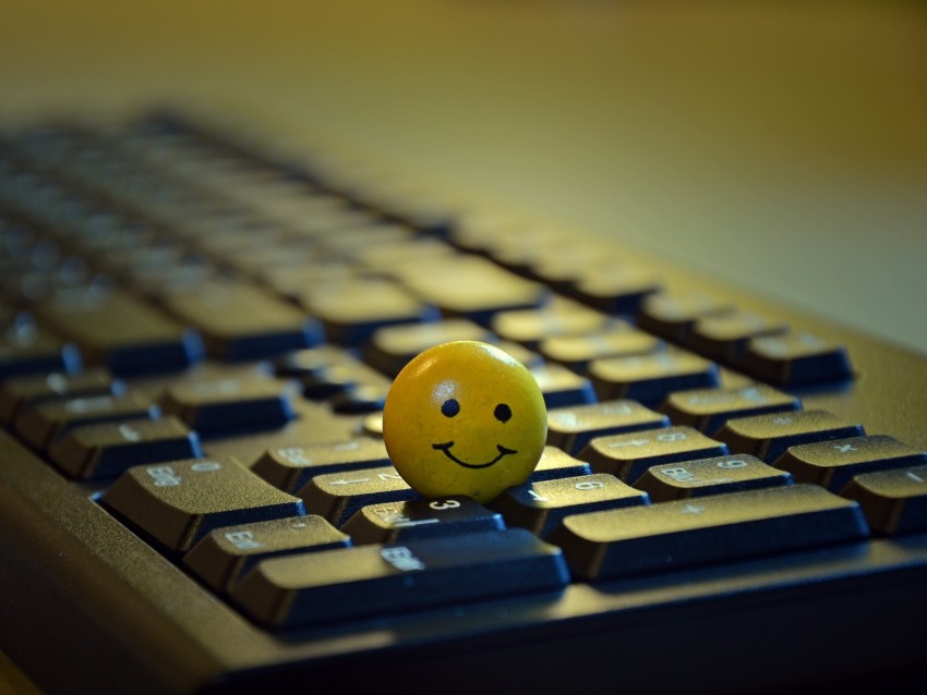 Free download | HD PNG smiley ball keyboard toy 4k wallpaper | TOPpng